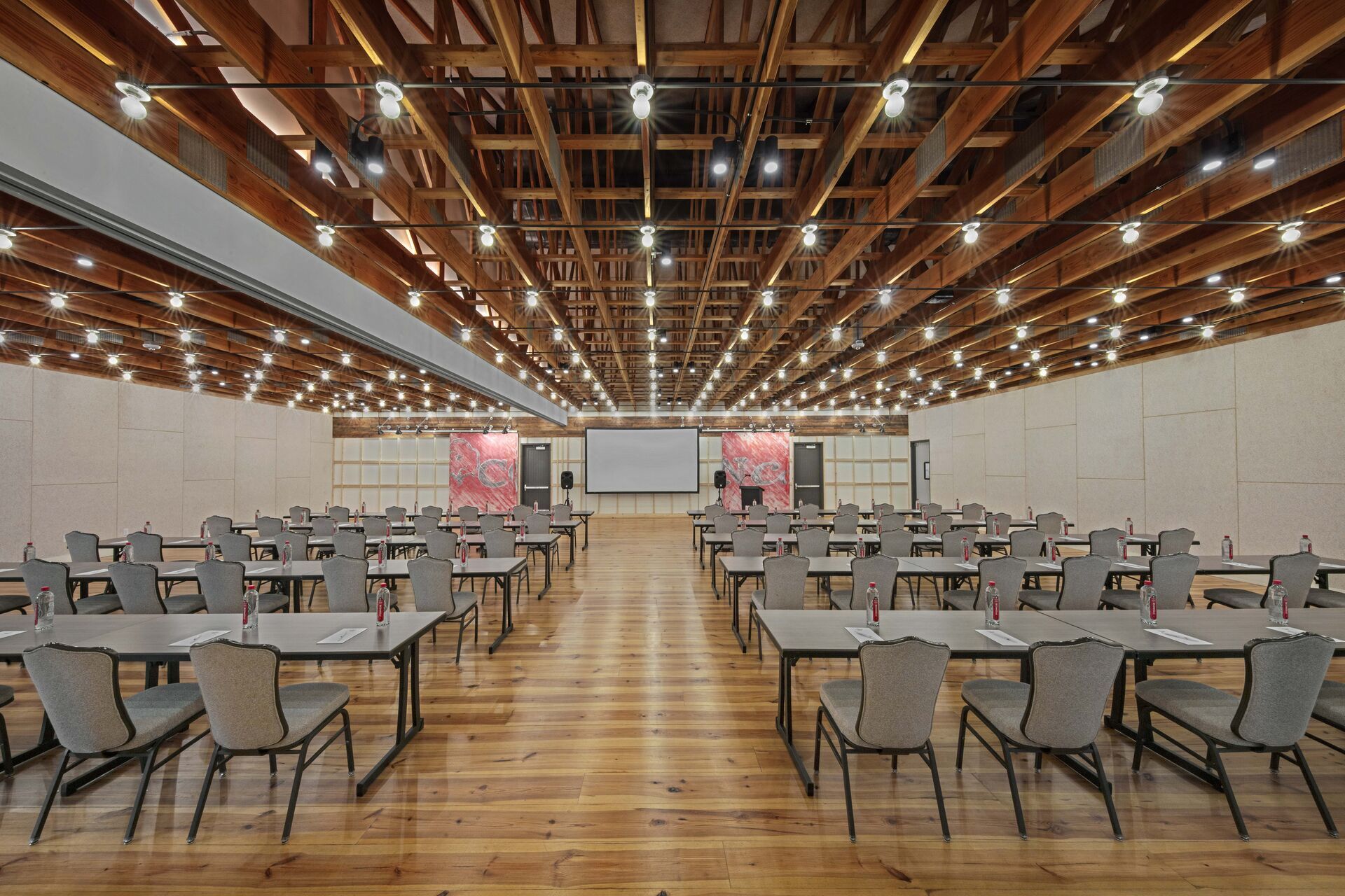 Unique Hotel Meeting & Event Space | Valencia Hotel Collection